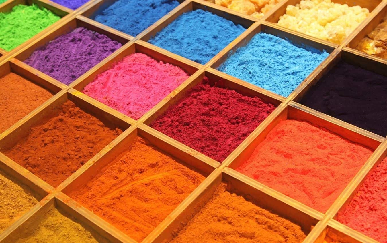 8 Best Resin Colors - The Mind Blown