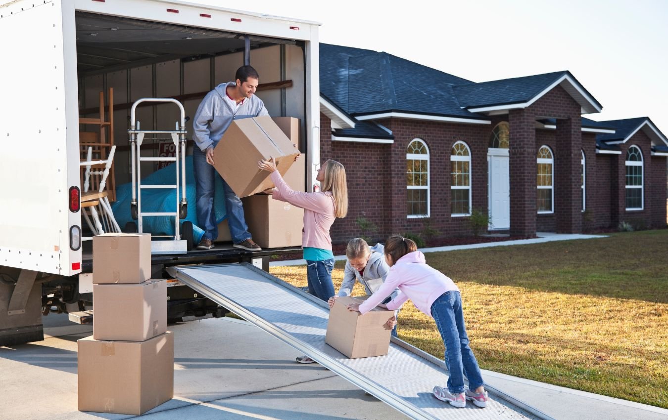 4 Things To Do When Moving House - The Mind Blown